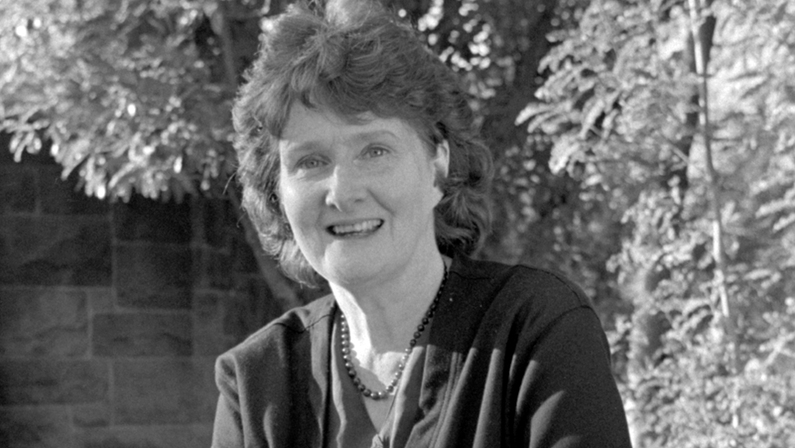 Irish Poet Who Dared to Elevate the Personal and the Everyday ...